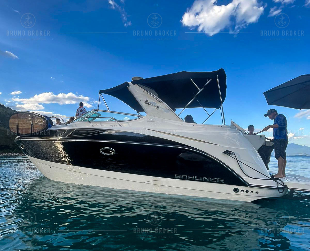 Bayliner 350 - Bruno Broker
